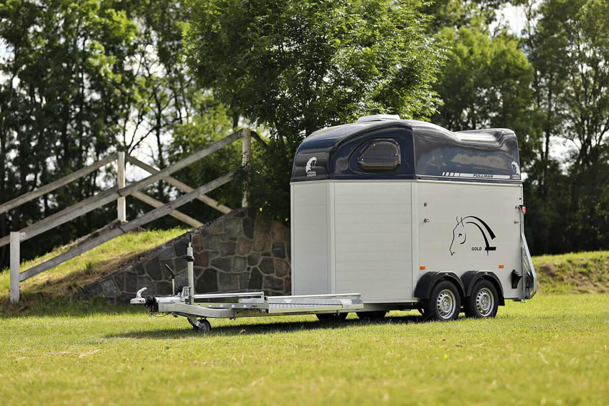 Carriage Horse Trailers - D&G Trailers