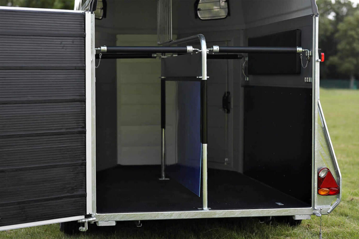 Carriage Horse Trailers - D&G Trailers