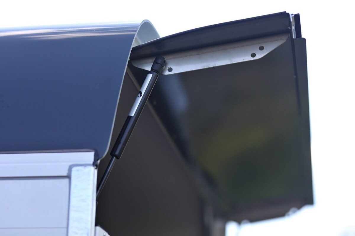 Roadster C300 With Side Opening Hatch - D&G Trailers