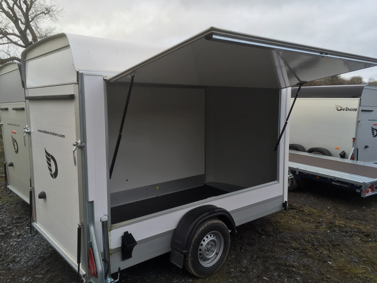 Roadster C300 With Side Opening Hatch - D&G Trailers