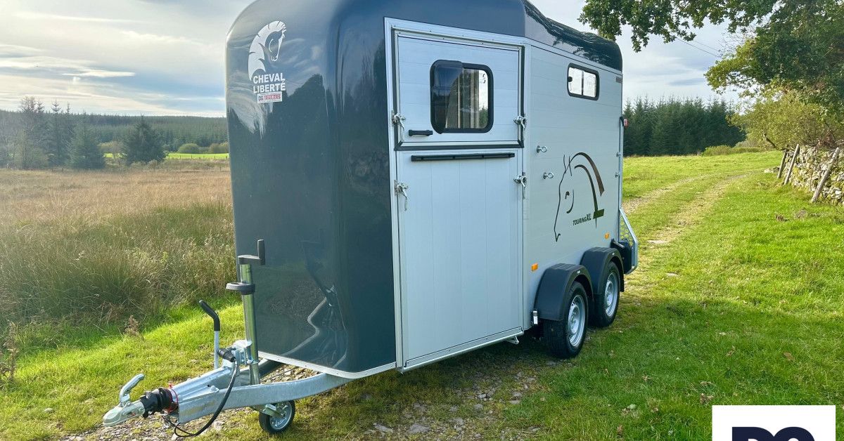 Cheval Liberte Touring XL Double Horse Trailer with Saddle Room in Grey ...
